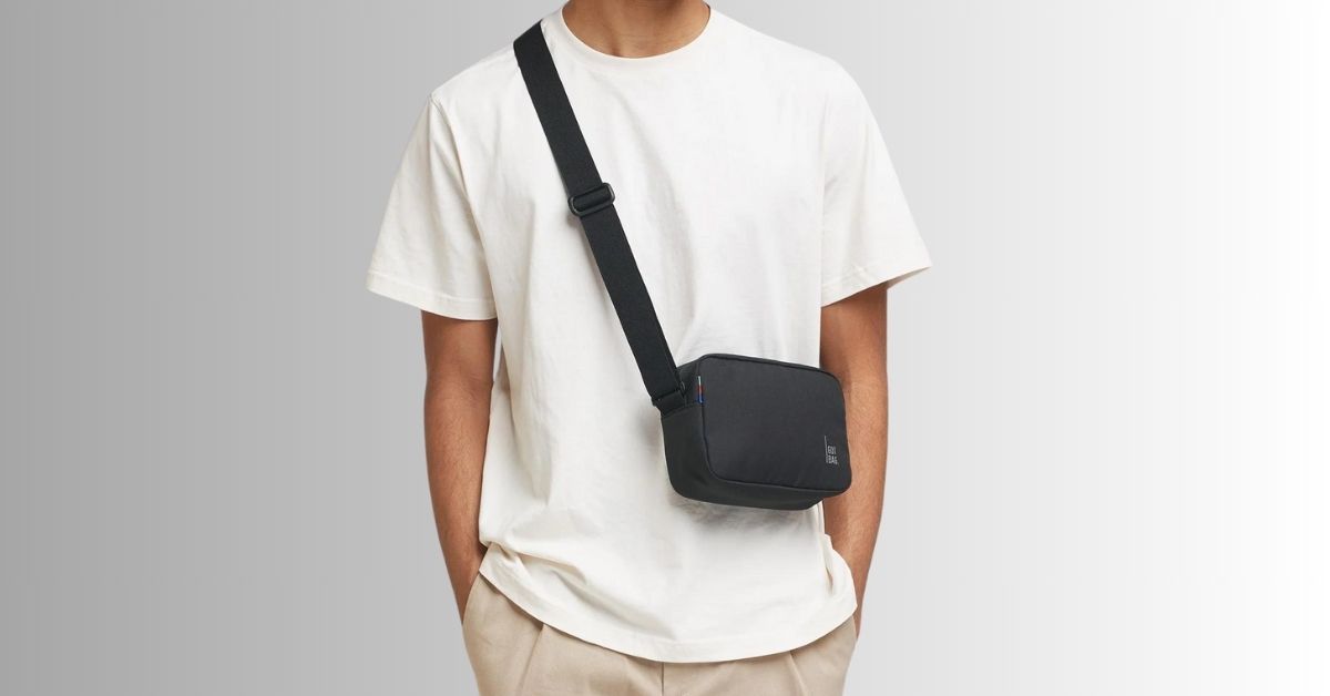 How to Wear a Crossbody Bag in 2024 (7 Ways) - Bagsbucks